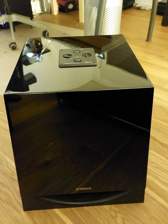 Yamaha Subwoofer NS-SW700 Piano Black | Kaufen auf Ricardo