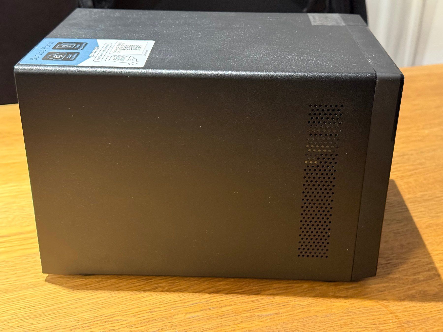 QNAP TS-473A NAS | 32 GB RAM | 10 GbE | 2× M.2 (Gebraucht) in Laufen ...