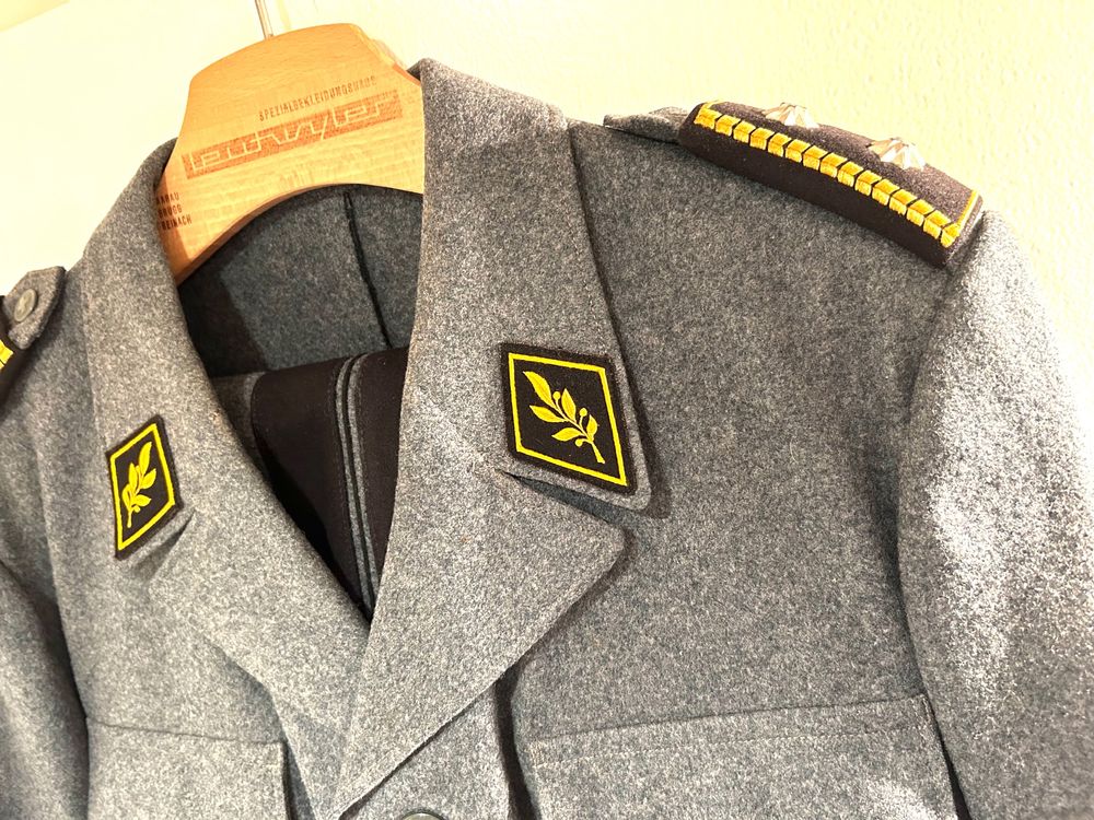 Uniform Divisionär Ord. 1949 selten | Kaufen auf Ricardo