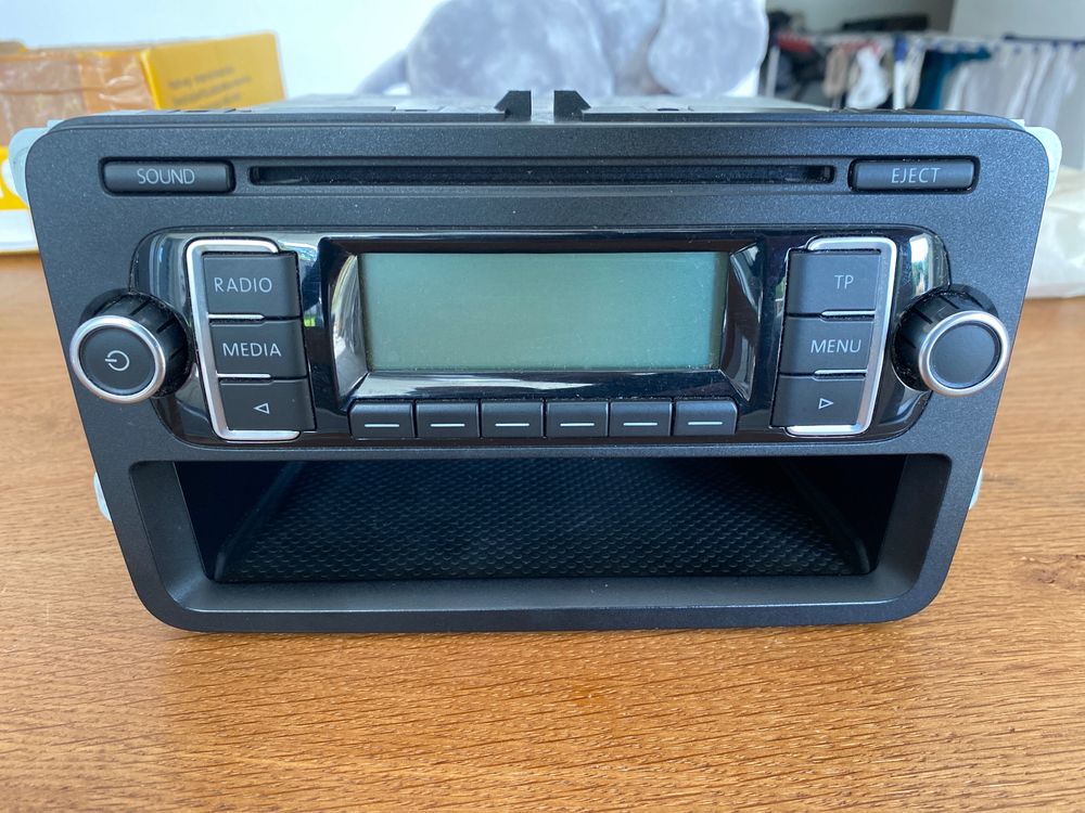 VW Radio (Gebraucht) in Dürnten für CHF 2 – mit Lieferung auf Ricardo ...
