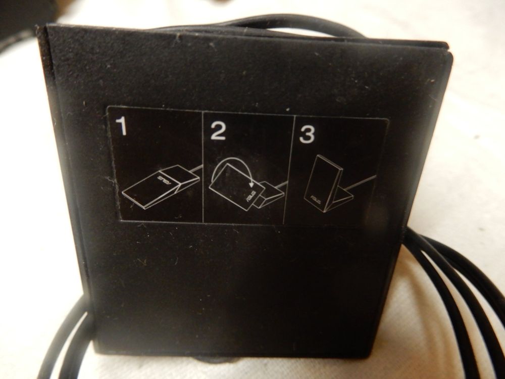 Asus RP-AC52 WLAN Repeater, Schwarz! ohne Karte (Defekt) in Worben für ...