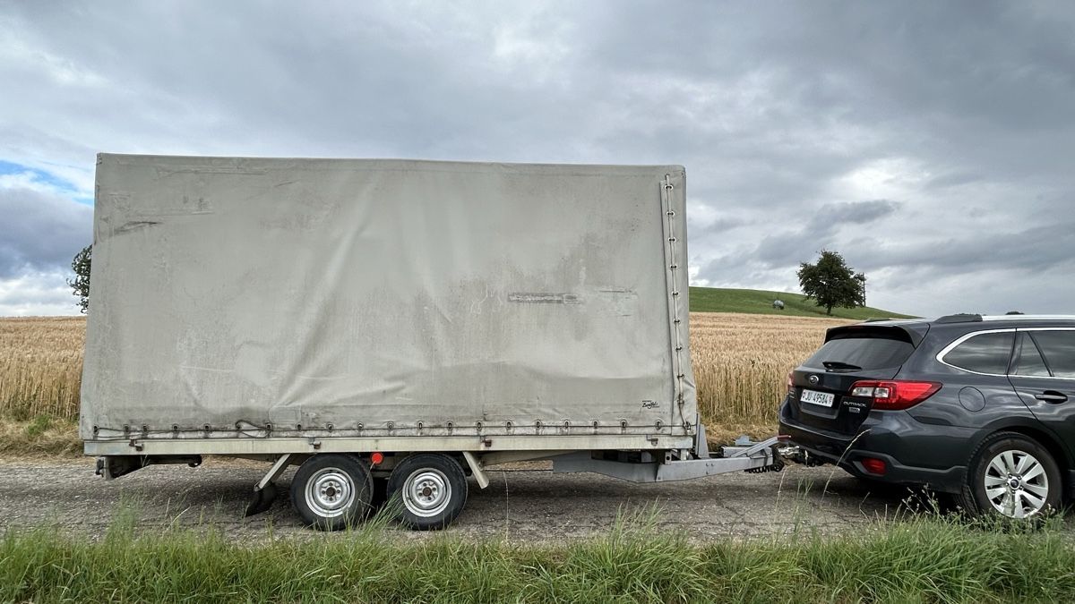 Remorque bâchée double essieu châssis alu (D'occasion) à Les Bois pour ...