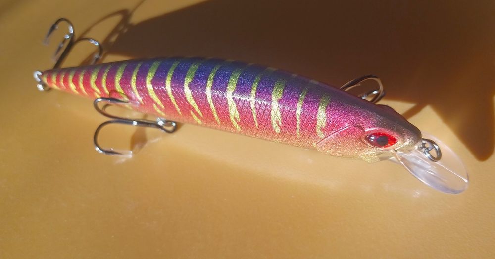 Neuer Hecht Wobbler 14 cm, 20 Gramm mit Geräuschkugeln | Kaufen auf Ricardo