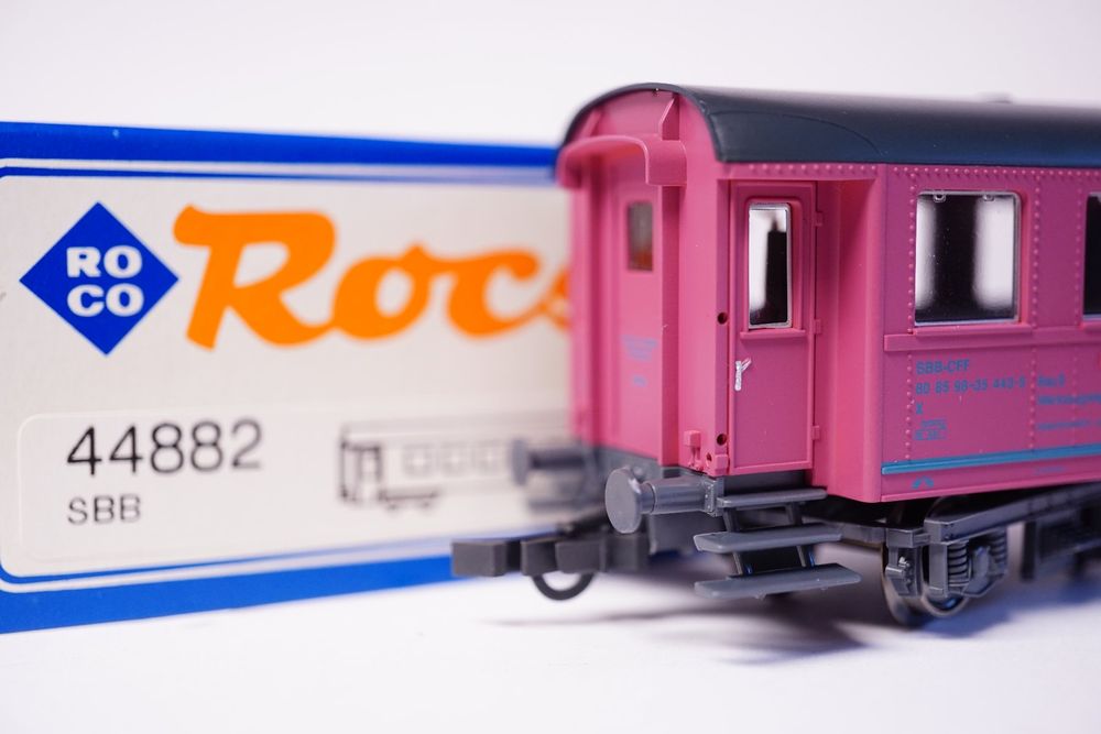 2ß Roco 44882 SBB Werkzeugwagen Ultraschal pink (Gebraucht) in für CHF ...