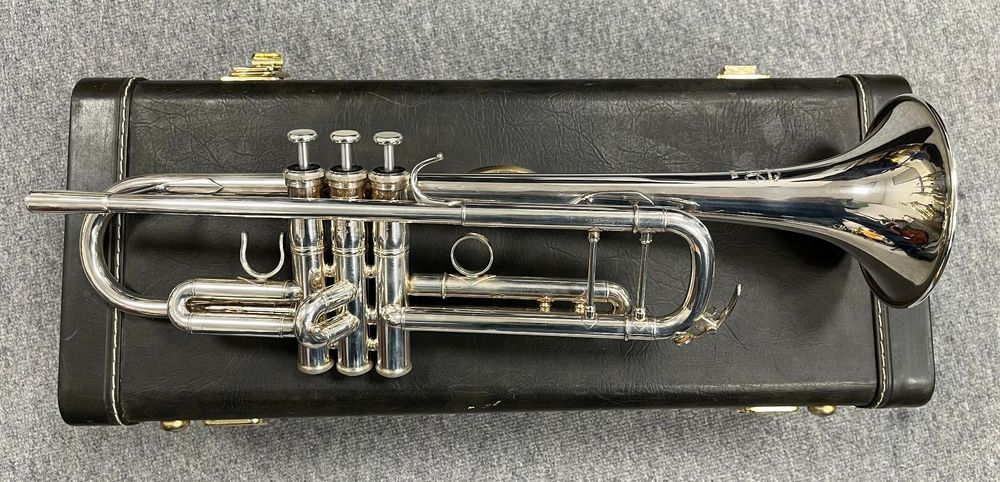 Yamaha Trompete XENO YTR-8335 G | Kaufen auf Ricardo