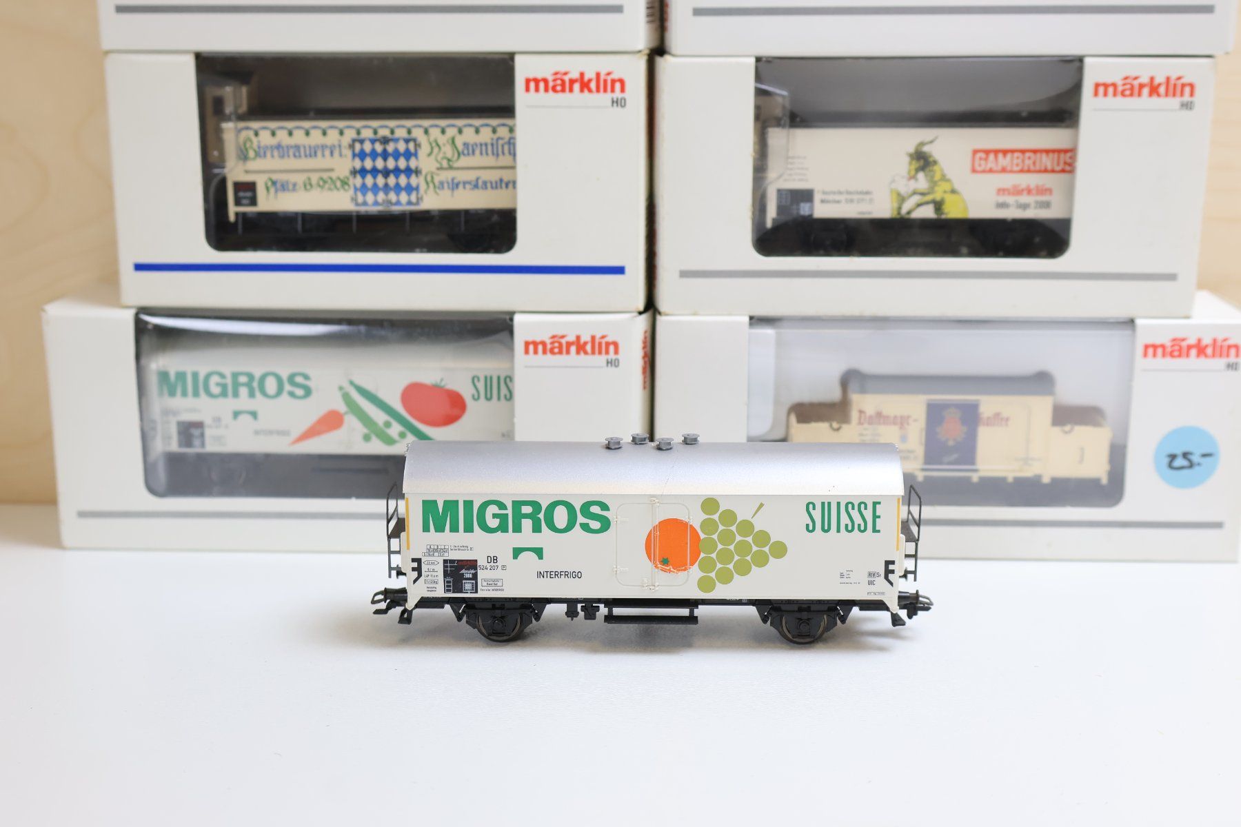 Märklin 8 x moderne Güterwagen H0 - MIGROS/Gambrinus & mehr (Gebraucht ...