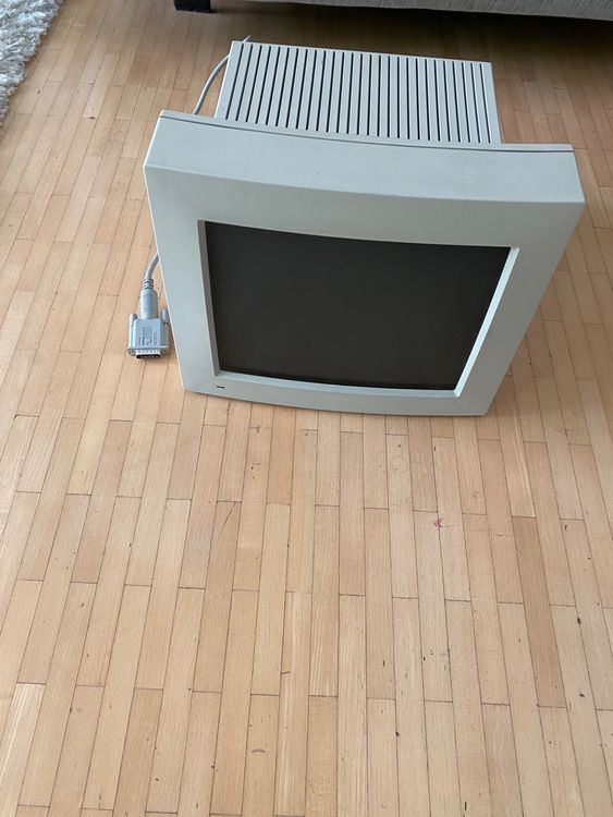 Macintosh™ 12" Monochrome Display | Kaufen auf Ricardo