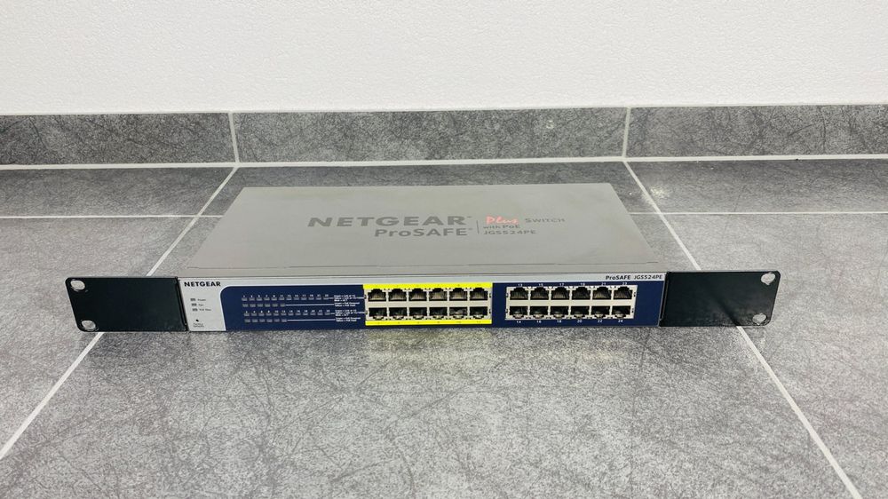 Netgear JGS524PE Swtich (24 Port, PoE 100w ) (Gebraucht) in Hallau für ...