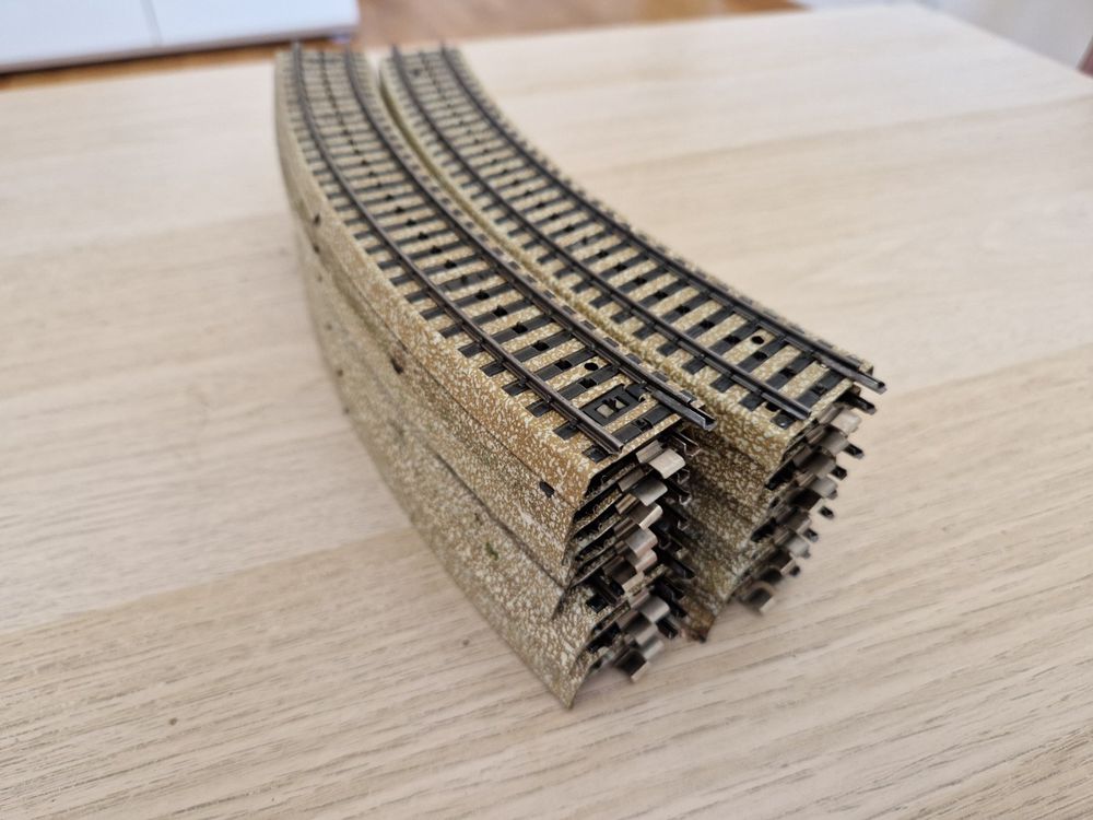 Märklin 20 x 5200 Gebogenes gleis M H0 (Gebraucht) in St-Aubin-Sauges für CHF 29 – mit Lieferung ...