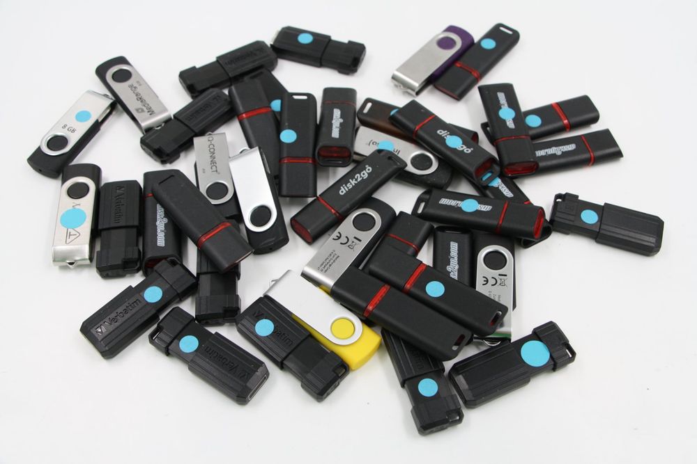 40x 8GB USB Sticks 2.0 (24050945) (Gebraucht) in Zürich für CHF 61 ...