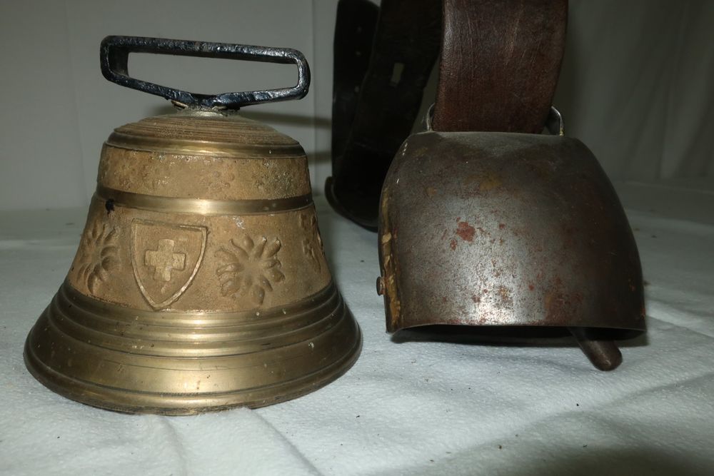 2 schöne Glocken CH, Albertano Sarraz, Klang, ab nur 1Fr.!!! (Gebraucht ...