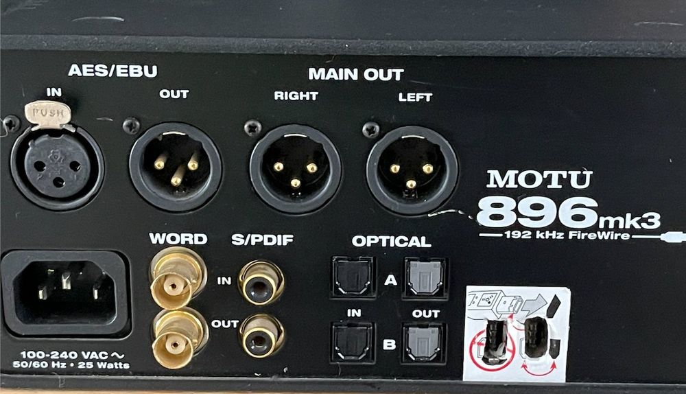 MOTU 896 mk3 Firewire 24 Bit/192 kHz + 2 câbles optique ADAT | Kaufen ...