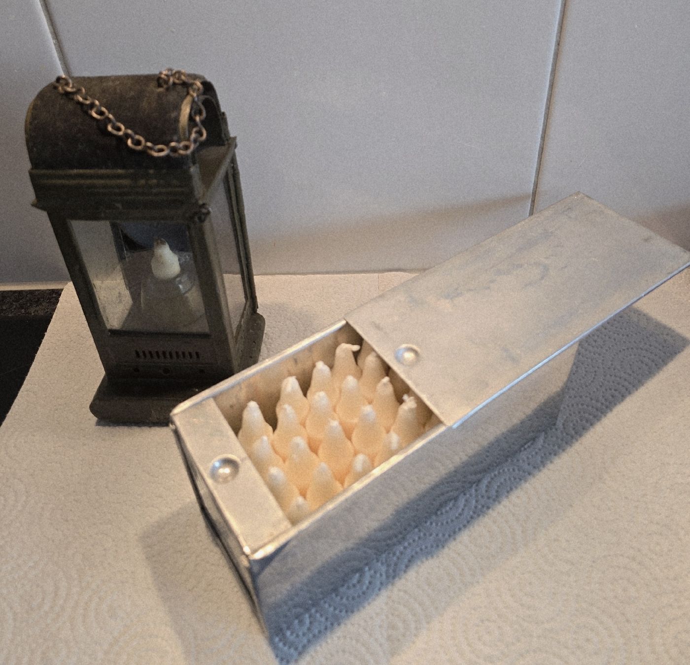 Karren-Laterne Infanterie mit Kerzen (Gebraucht) in Burgistein für CHF ...