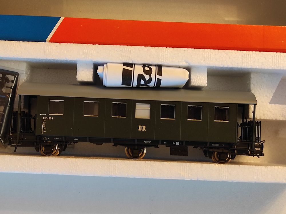 Personenwagen 2. Kl. 3 Achsig der DR von Roco H0, GS (Neu und ...