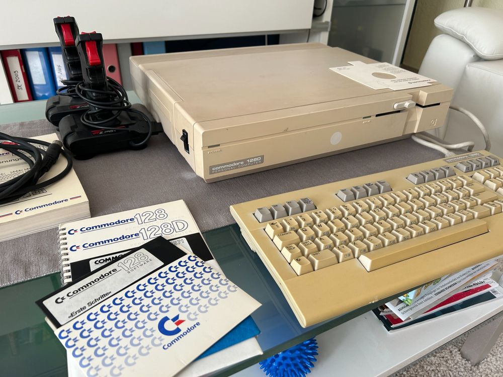 Commodore 128D inkl. Software (Gebraucht) in Oberbipp für CHF 190 – nur ...