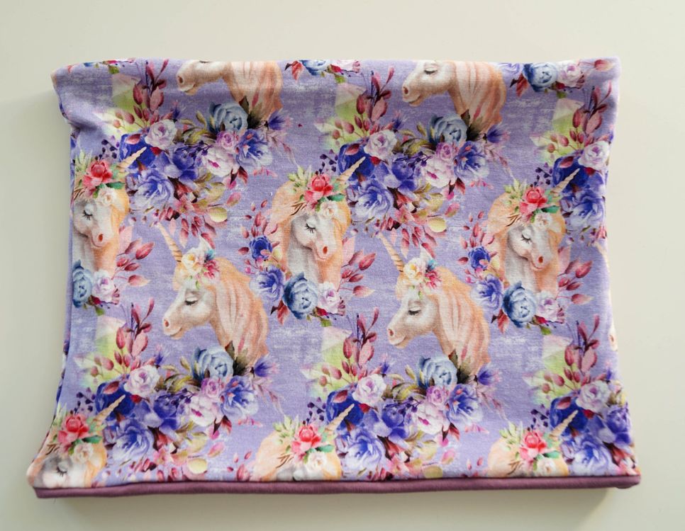 Violet Loop-Schal mit Einhorn 5-7 Jahre - NEU (Neu und originalverpackt) in für CHF 15.9 – mit ...