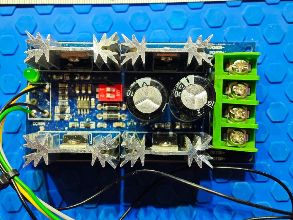 Elektronikteile für Bastler / Modellbauer (Gebraucht) in ...