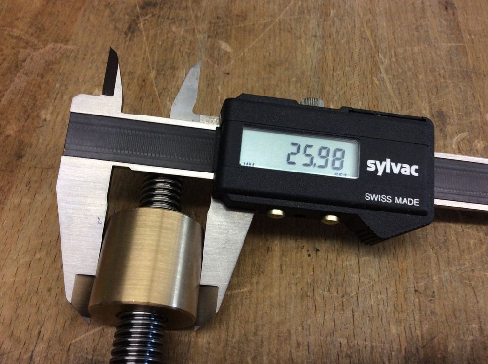 Gewindespindel TR 12x2 (Neu (gemäss Beschreibung)) in für CHF 20 – mit ...