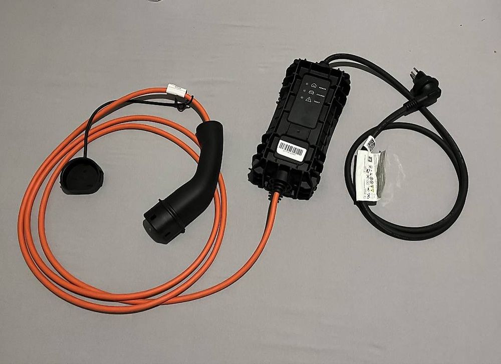 APTIV Mobile Charger ICCB Typ 2 6A Audi, VW (Gebraucht) in Commugny für ...
