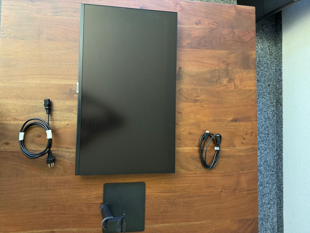 Samsung Smart Monitor (3840 x 2160 Pixels, 31.50") (Gebraucht) in ...