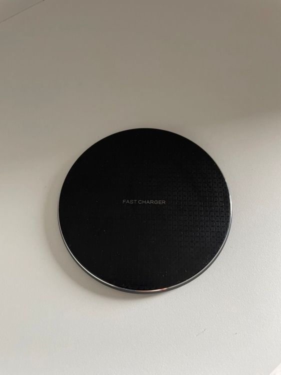 Wireless Fast-Charger Iphone und android | Kaufen auf Ricardo