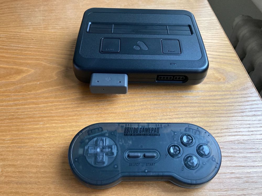 8bitdo SN30 2.4g + Analogue Super Nt (Neu und originalverpackt) in Zug ...