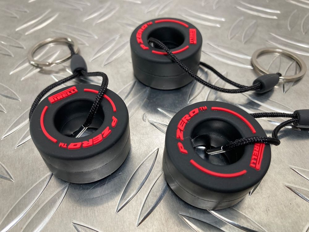 Pirelli F1 Reifen Soft Schlüsselanhänger fun-Artikel NEU! (Neu und ...