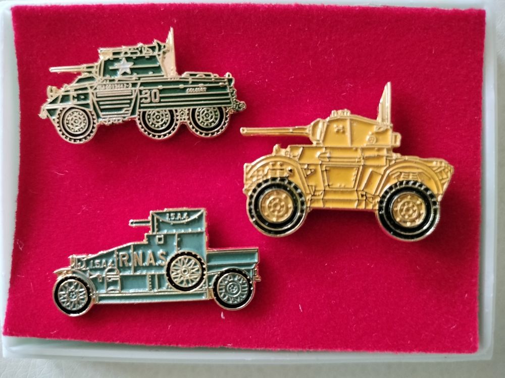 Pins von Armee Militär Panzern (Neu und originalverpackt) in Schwanden ...