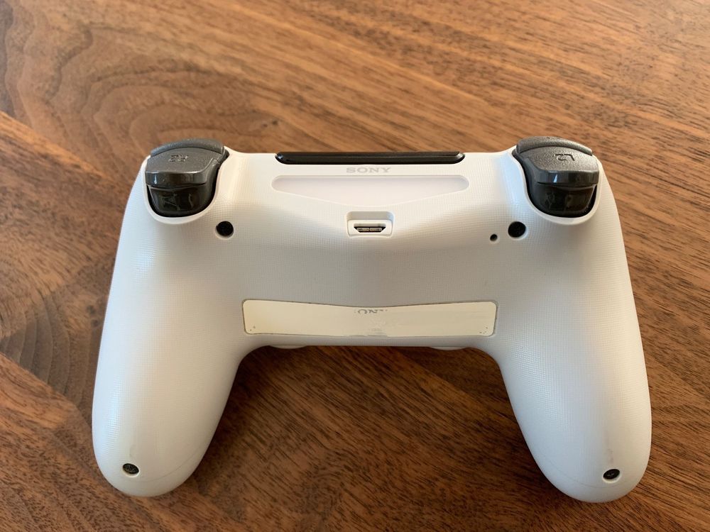 Original PlayStation 4 (PS4) Controller weiss (Gebraucht) in Lützelflüh ...