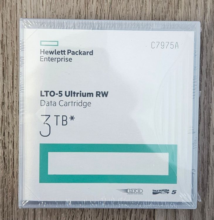 LTO-5 Ultrium RW (Neu und originalverpackt) in Dallenwil für CHF 30 ...