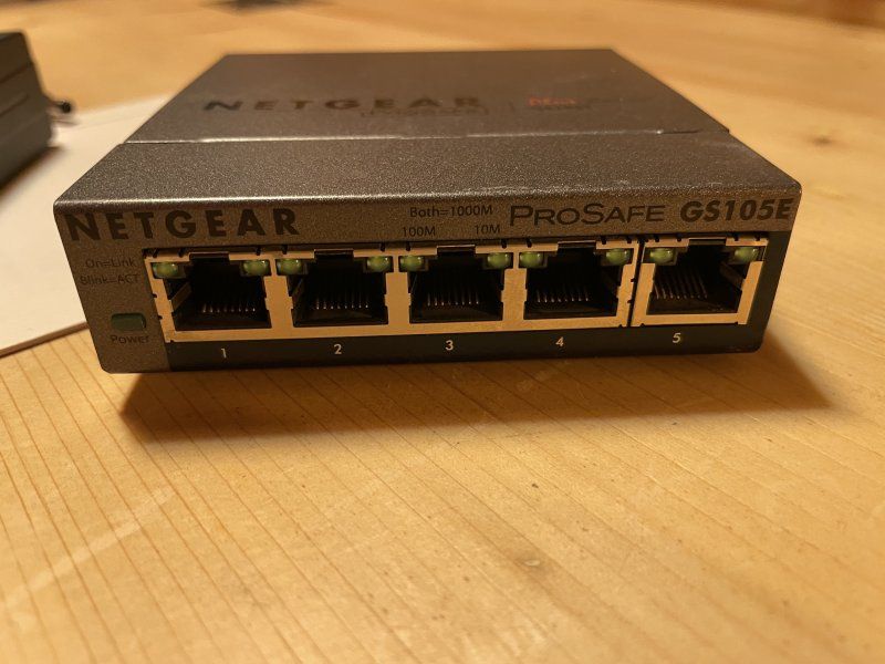 NETGEAR GS105E Switch, 5-Port, Gigabit Ethernet | Kaufen auf Ricardo
