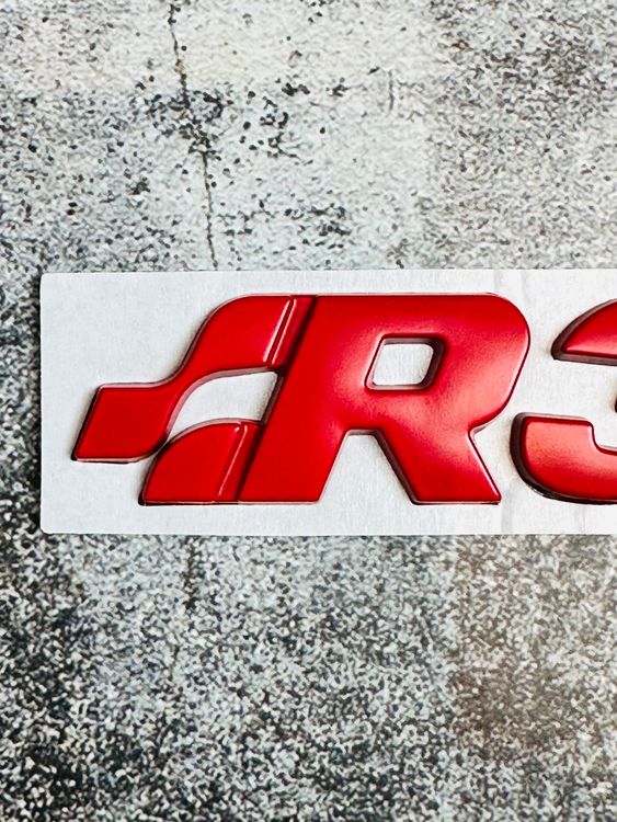 VW R32 Emblem Schriftzug Logo aus Metall NEU in Rotmatt | Kaufen auf ...