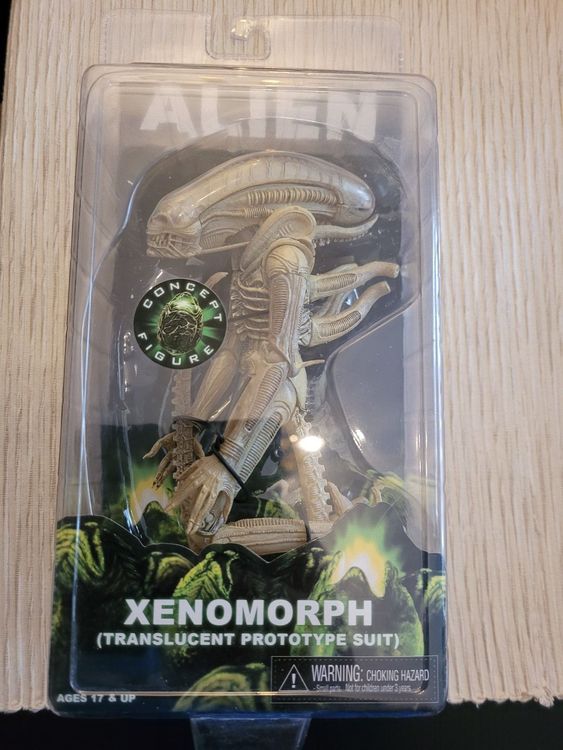 NECA Alien Figur Xenomorph Translucent prototype Suit | Kaufen auf Ricardo