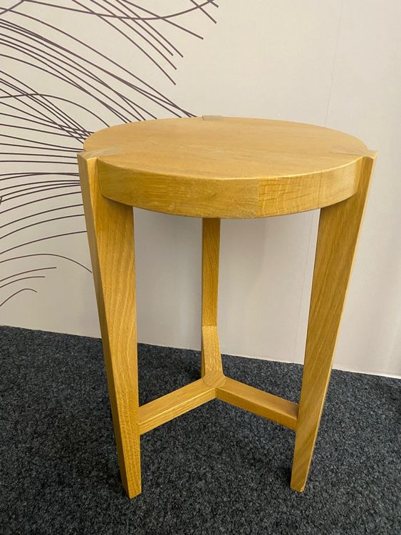 Schöner runder Beistelltisch/ Nachttisch Eiche massiv (Gebraucht) in Winterthur für CHF 50 – nur ...