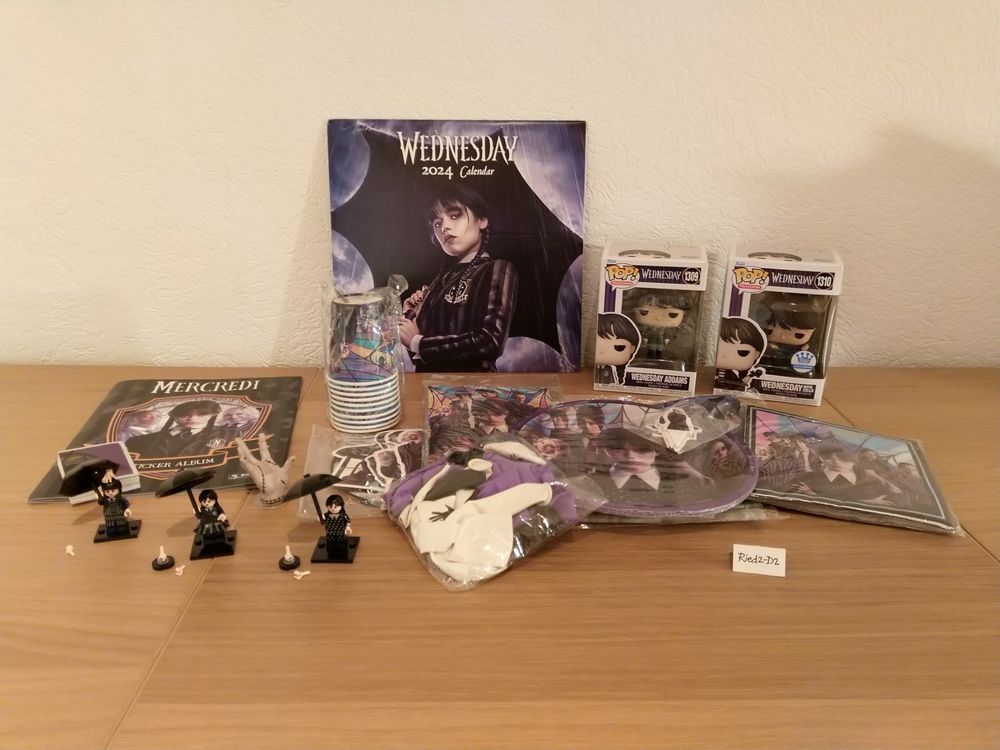 Wednesday Addams Mercredi MEGA PACK !!! (Neu (gemäss Beschreibung)) in ...