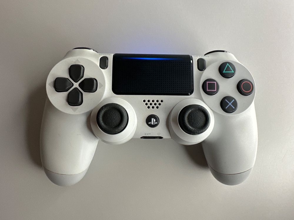 PS4 Controller V2 (Gebraucht) in St.gallen für CHF 30 – mit Lieferung auf Ricardo kaufen