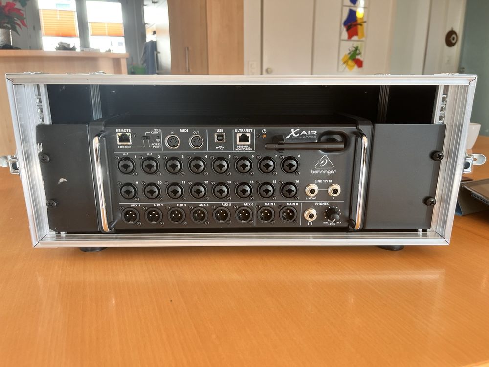 Behringer X Air Mischpult im Thon Rack - Top Zustand! (Neu (gemäss ...