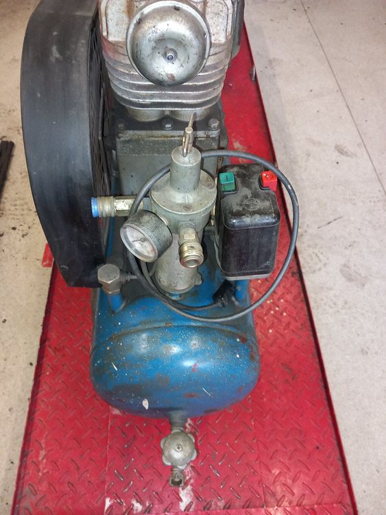 Druckluft Kompressor 50 Lt. / 230V / 10 Bar (Gebraucht) in Kerns für CHF 50 – nur Abholung auf ...