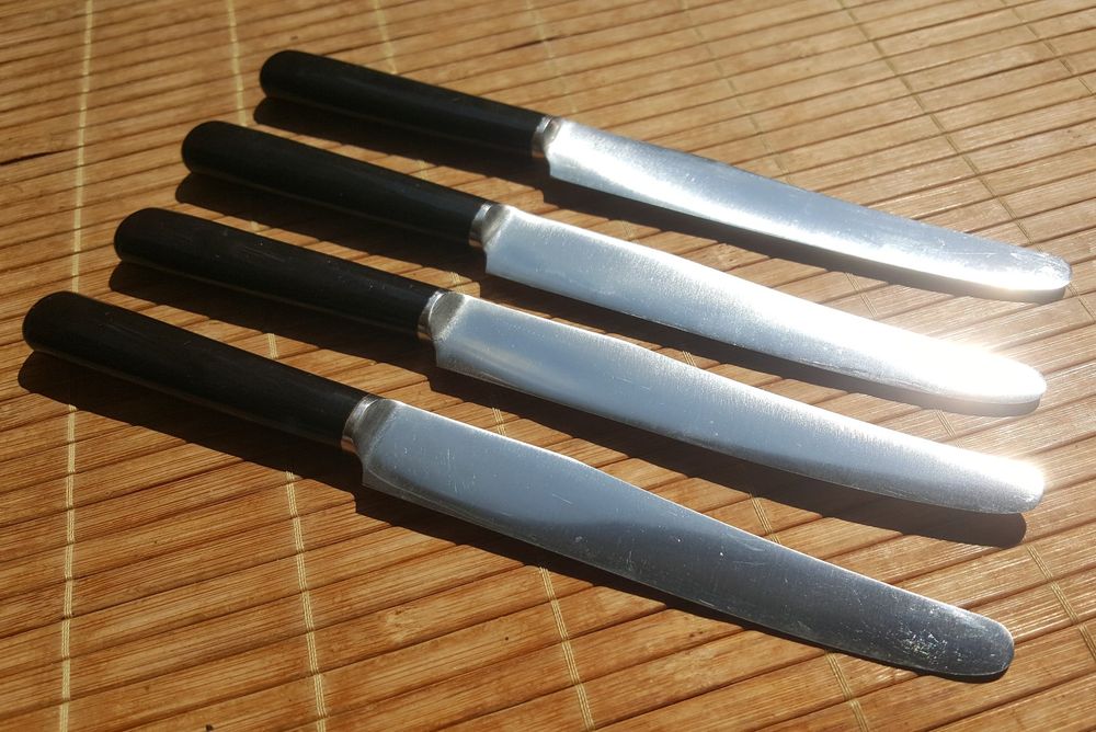 4Stk. Antike Tafelmesser WENGER TAHARA mit altem Logo | Kaufen auf Ricardo