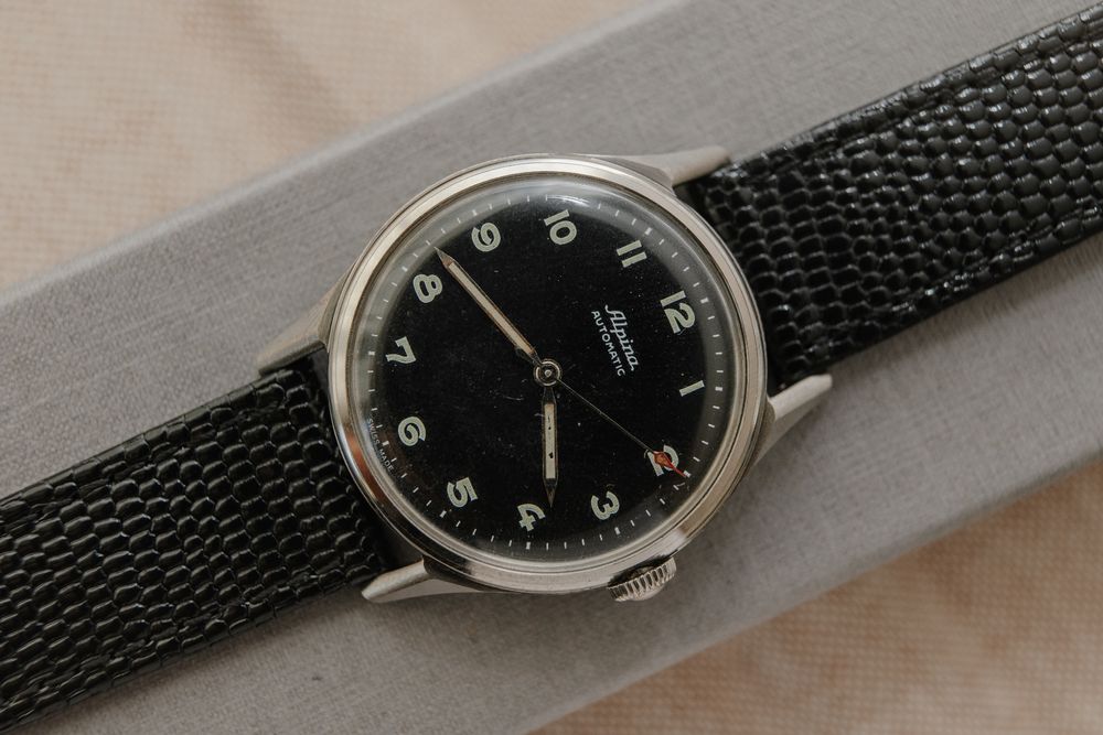 Alpina Field Watch Bumper Radium Dial 34mm Cal.584 1950s (Gebraucht) in ...