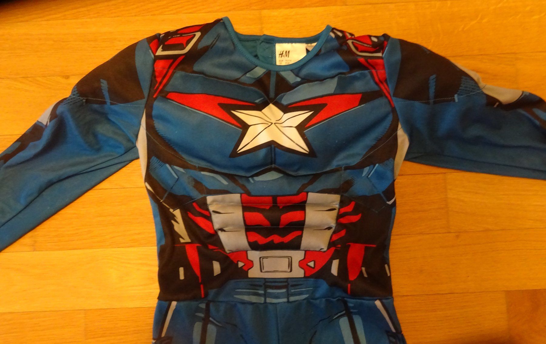 Captain America Kostüm, Grösse 110/116, Fasnacht Kinder (Gebraucht) in ...