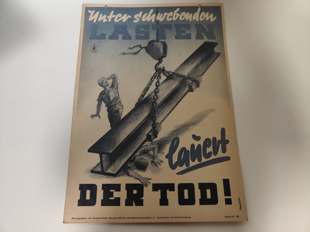 Vintage Plakat "Unter schwebenden Lasten lauert der Tod" (Gebraucht) in ...