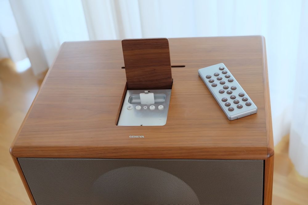 All-in-one sound system Geneva Audio L, CD, Radio, iPhone | Kaufen auf ...