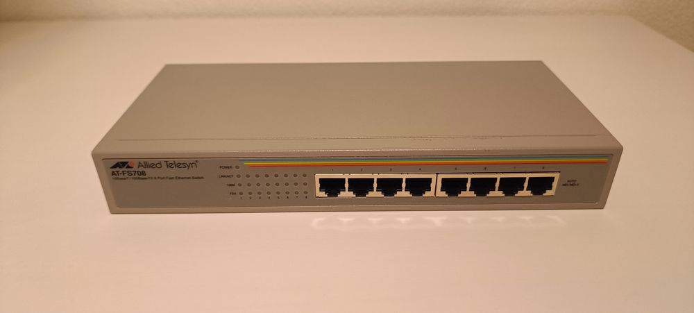 8-Port Netzwerk Switch Allied Telesyn AT-FS708 (Gebraucht) in Gattikon für CHF 30 – mit ...