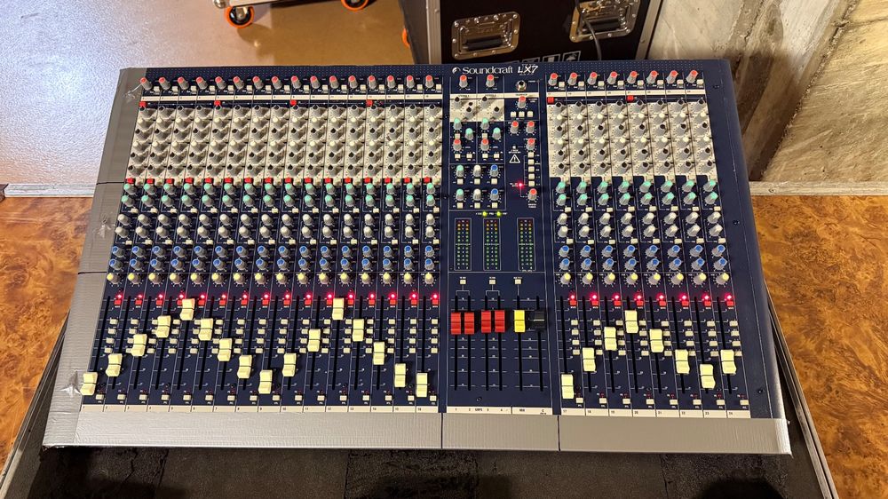 Soundcraft LX7 Console de mixage analogique - Parfait État! (D'occasion ...