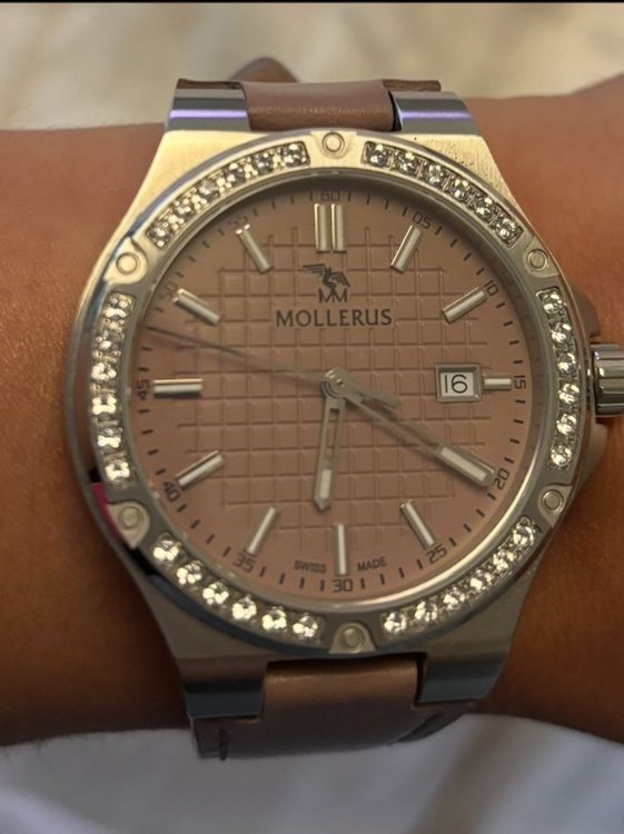 Mollerus Damenuhr Swarovski First Lady Engadin NP 650.— (Gebraucht) in ...
