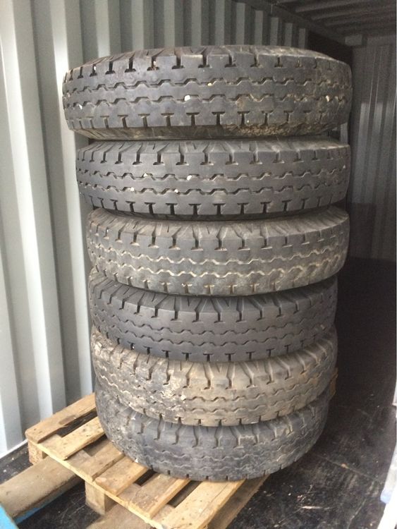 Saurer Simplex Stahlgussfelgen mit Firestone Pneus 36x8 Zoll (Gebraucht ...