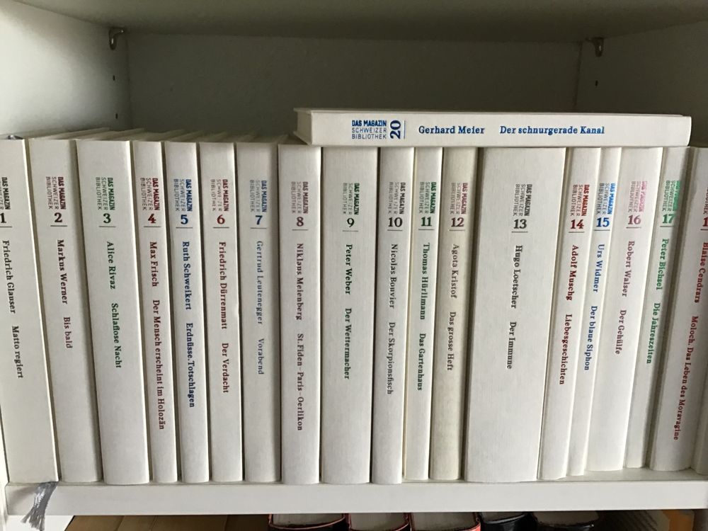 Das Magazin Schweizer Bibliothek (Gebraucht) in Chur für CHF 6 – mit Lieferung auf Ricardo kaufen