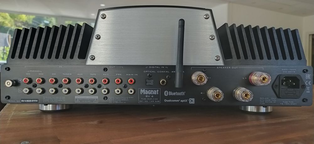 Amplificateur Hybride à tubes Magnat RV4 (Neu und originalverpackt) in ...