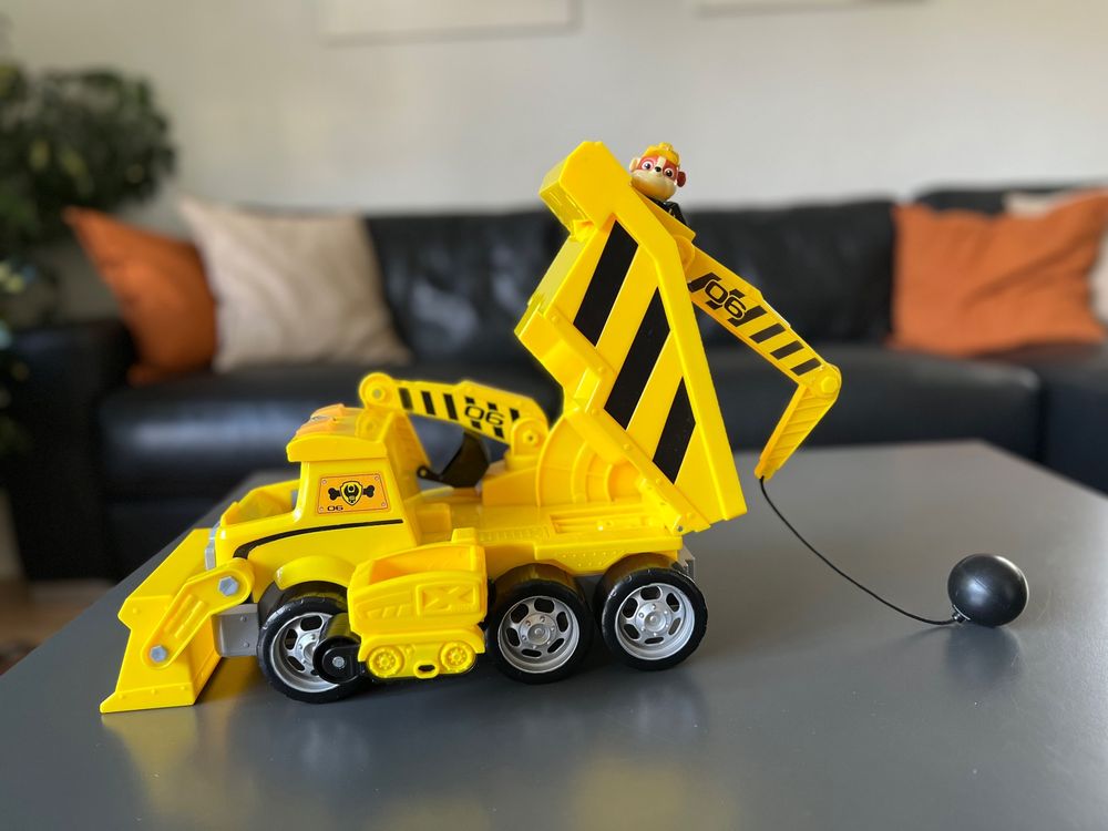 PAW Patrol Ultimate Construction Truck mit Rubble Figur (Gebraucht) in ...